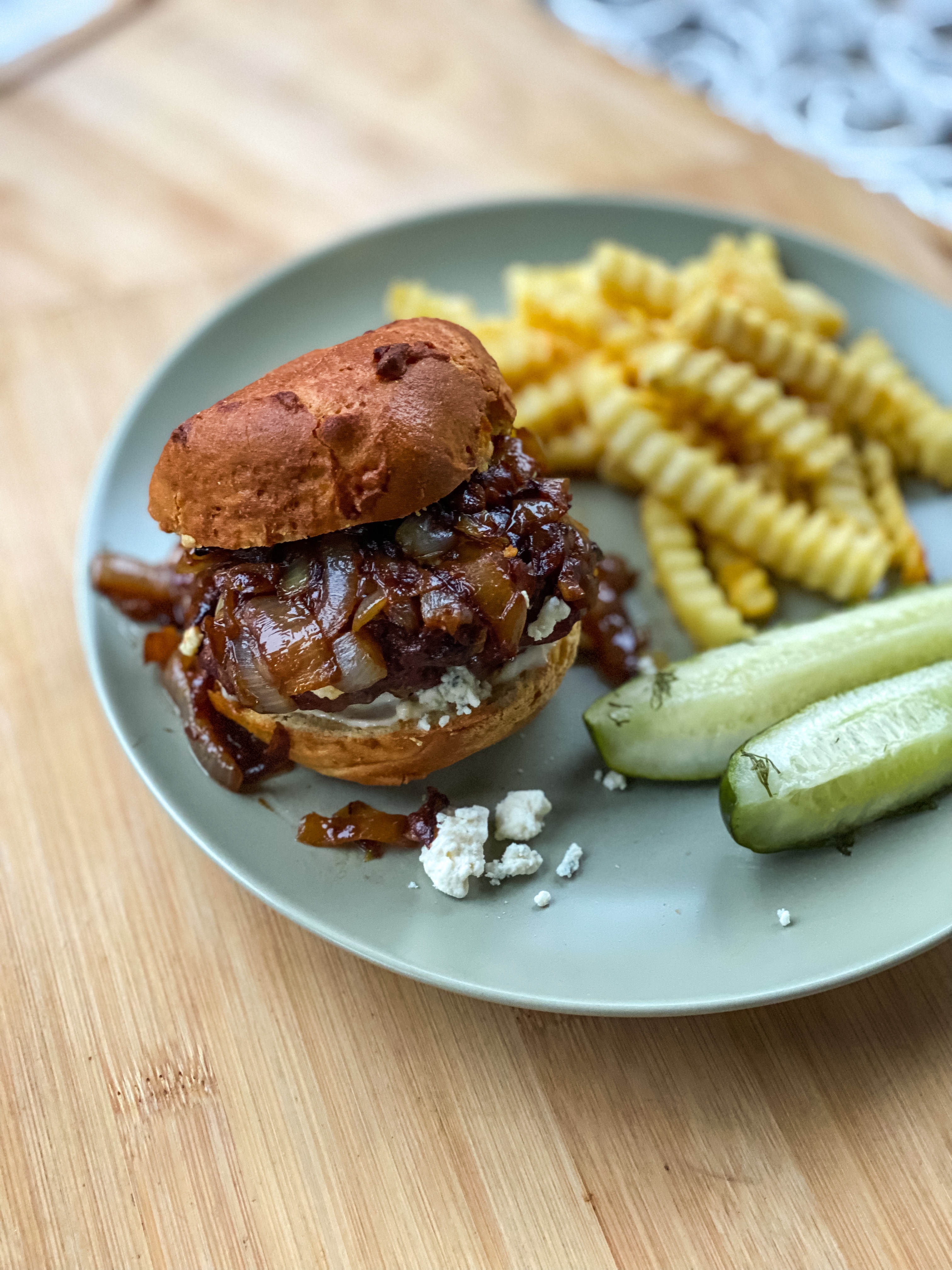 The BEST Blue Cheese Burger – stephreeds